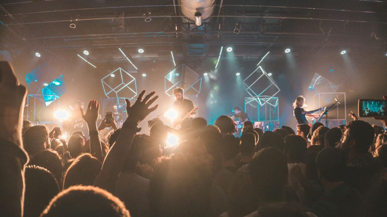 How to Balance Aesthetics and Functionality in Stage Design - The ...