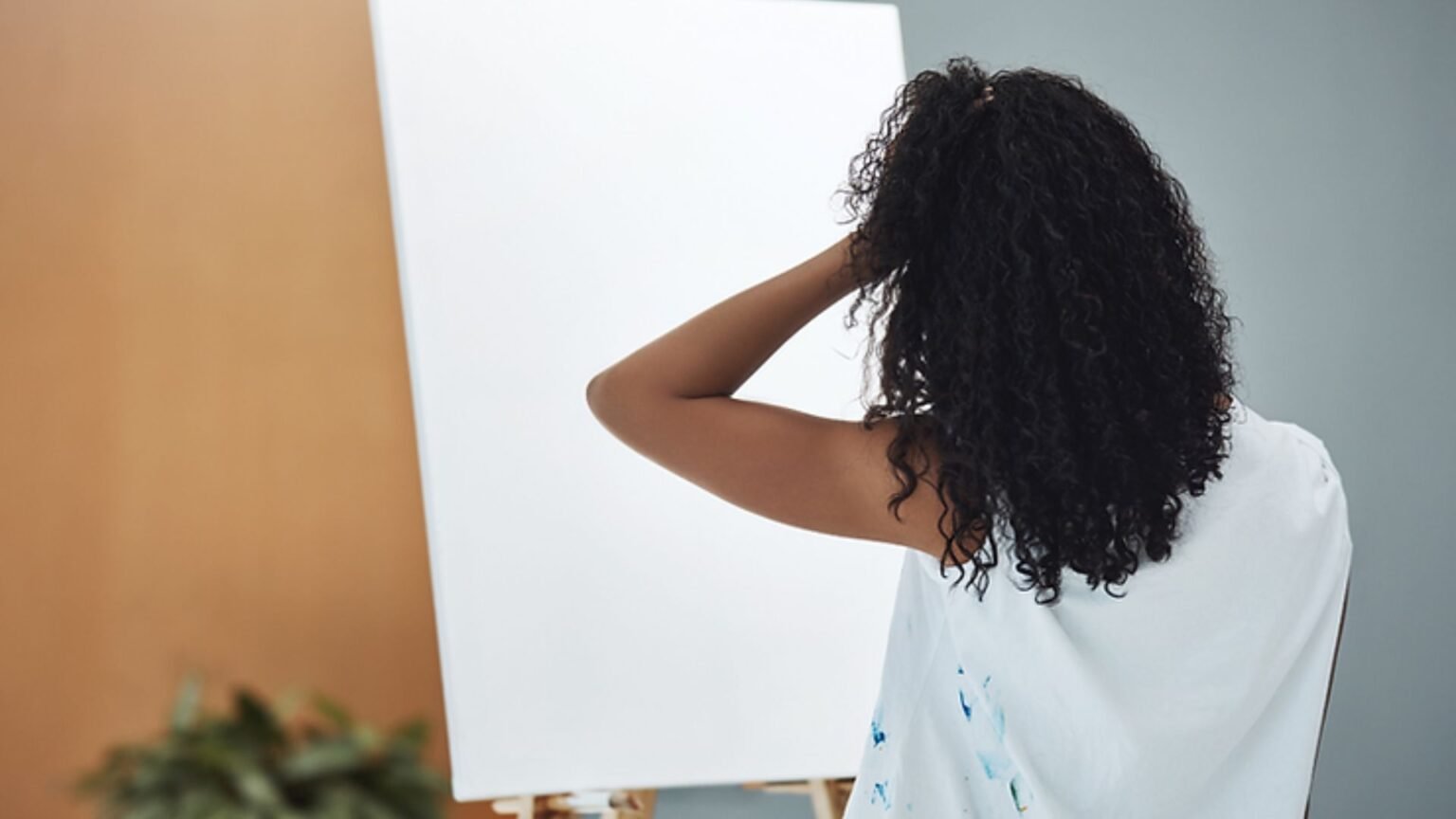How to Stay Motivated During Creative Blocks - The Frequency Mass